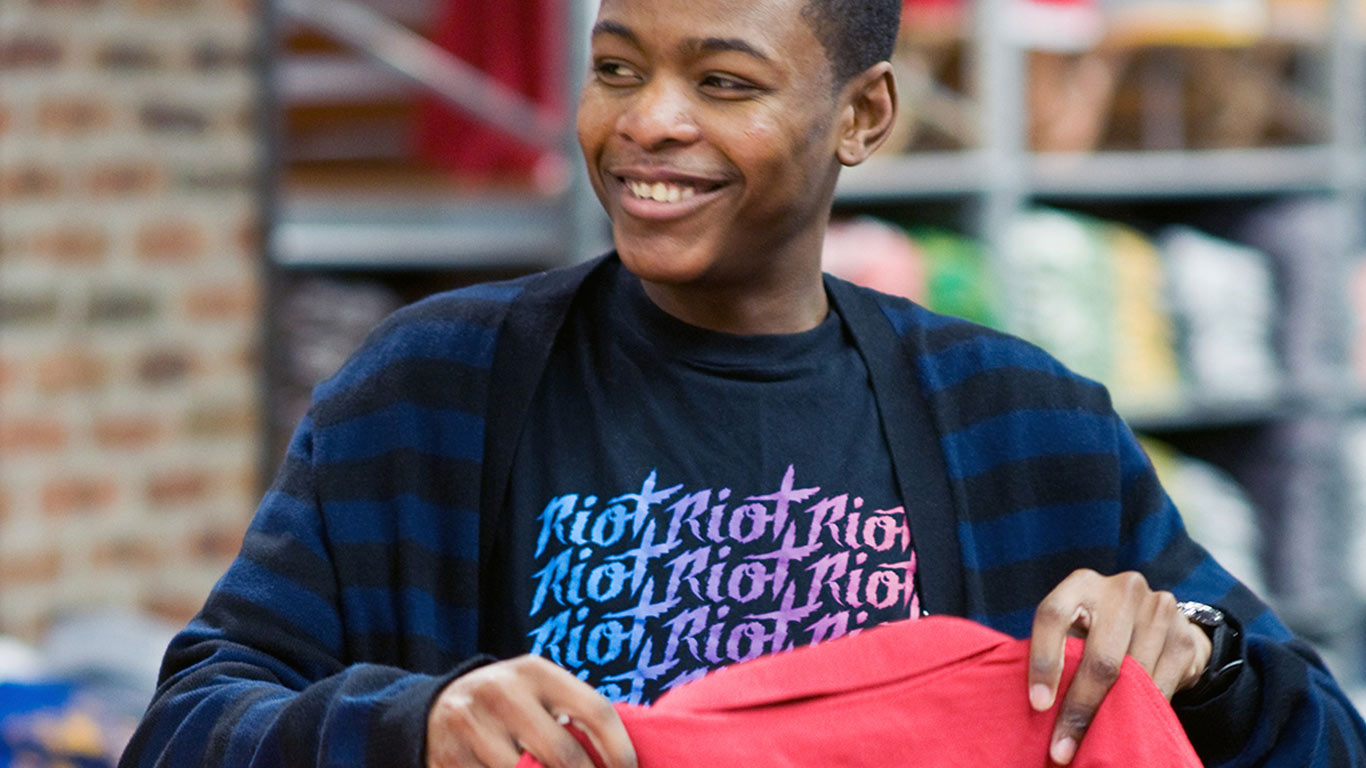 This Way Ahead Paid Store Internships Are Here | Gap Inc.